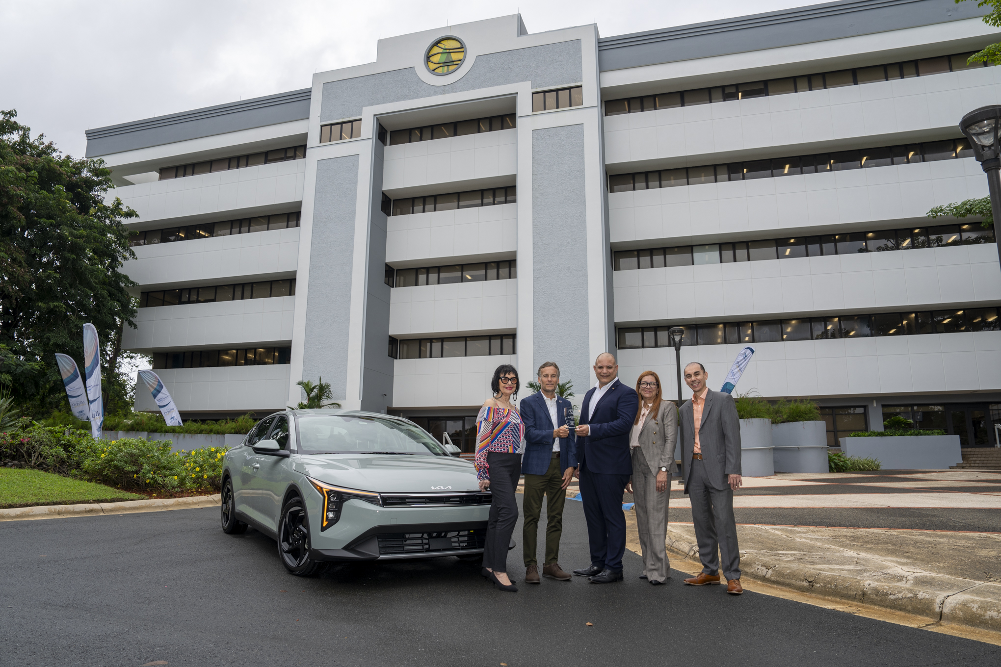 Kia K4 premiado en el Puerto Rico International Auto Show - AmaRie Magazine